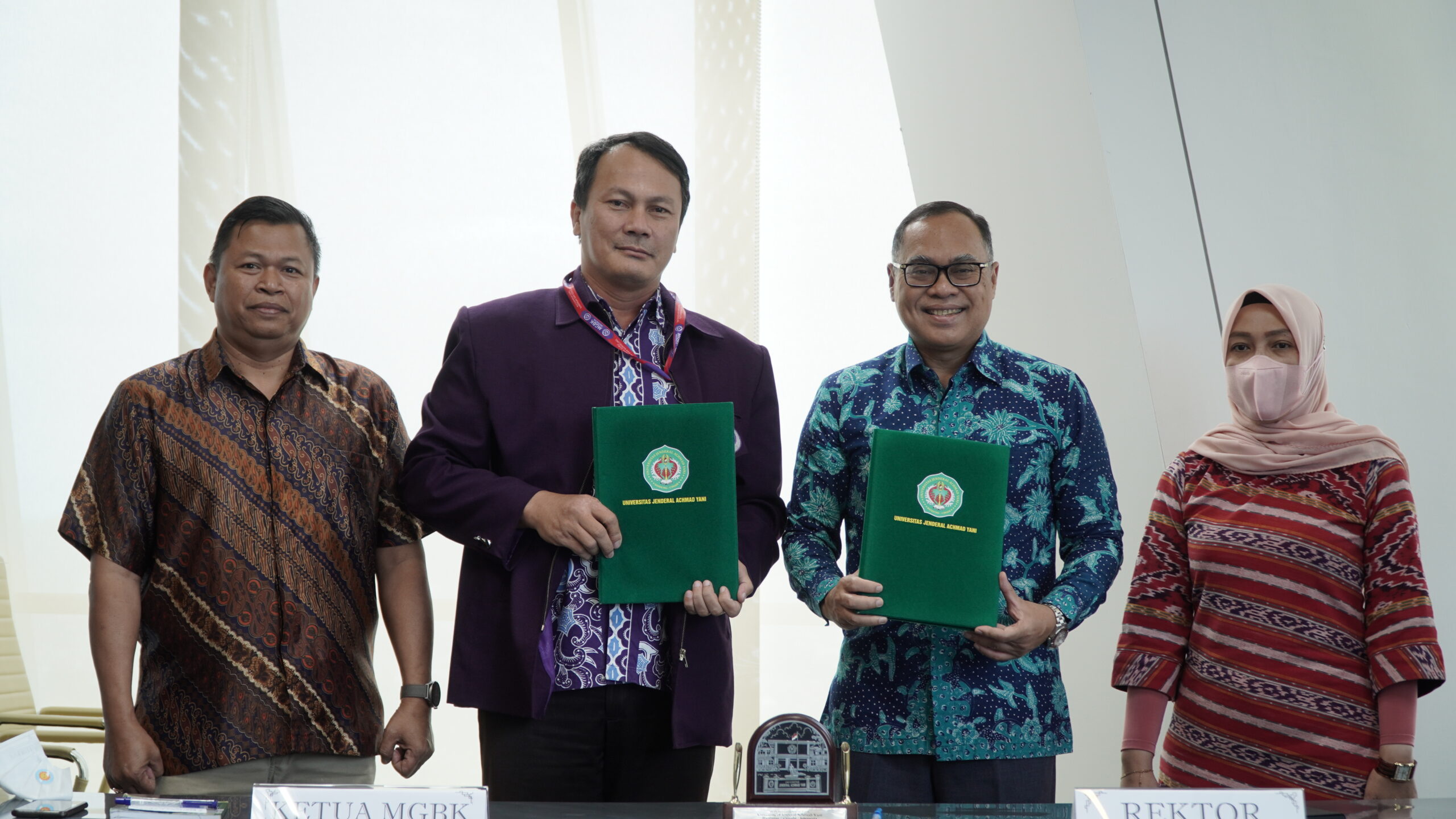 Universitas Jenderal Achmad Yani Jalin Kerjasama dengan MGBK Indonesia - Universitas Jenderal ...