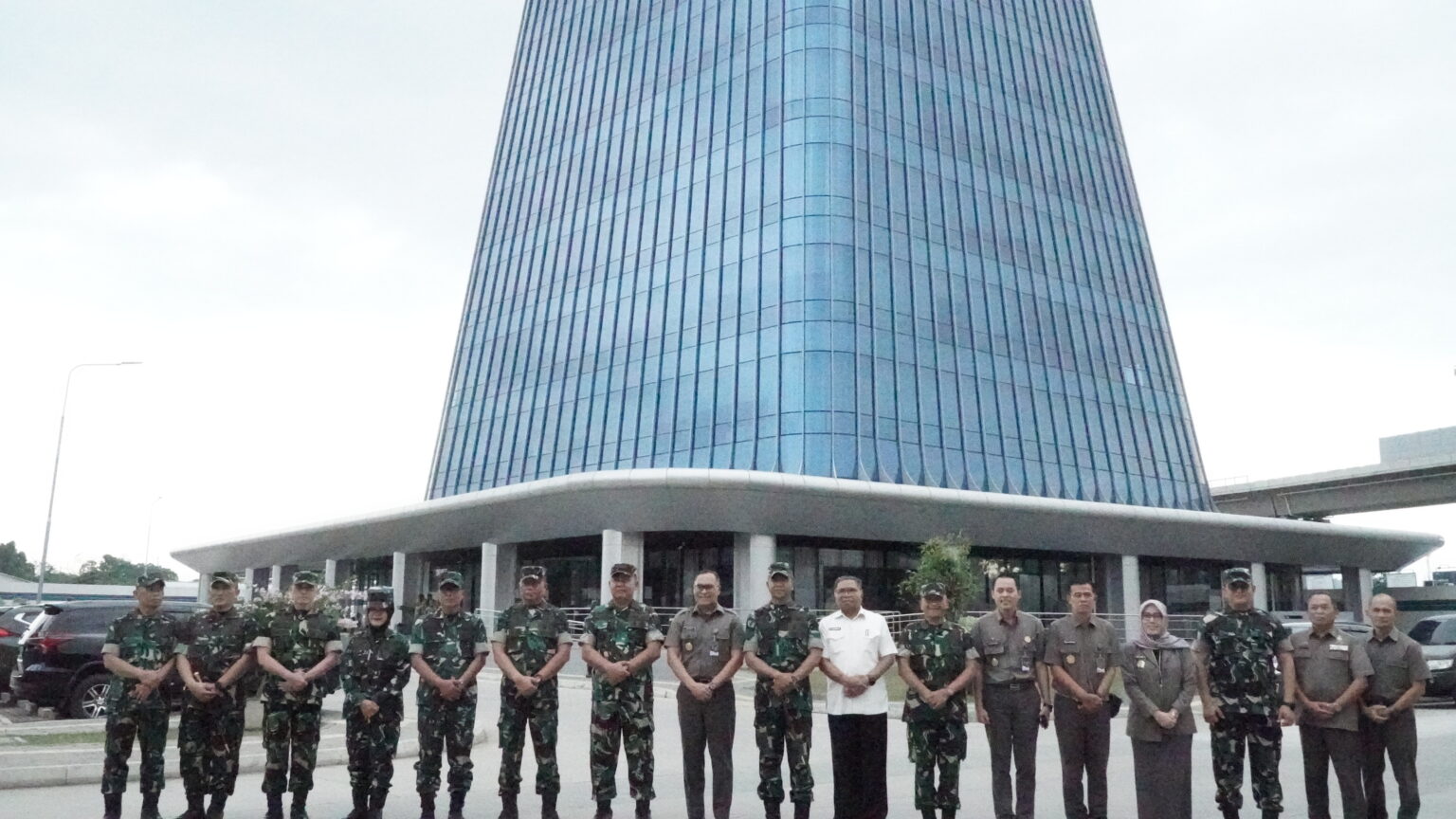Rektor Universitas Jenderal Achmad Yani Terima Kunjungan Dankodiklatad ...
