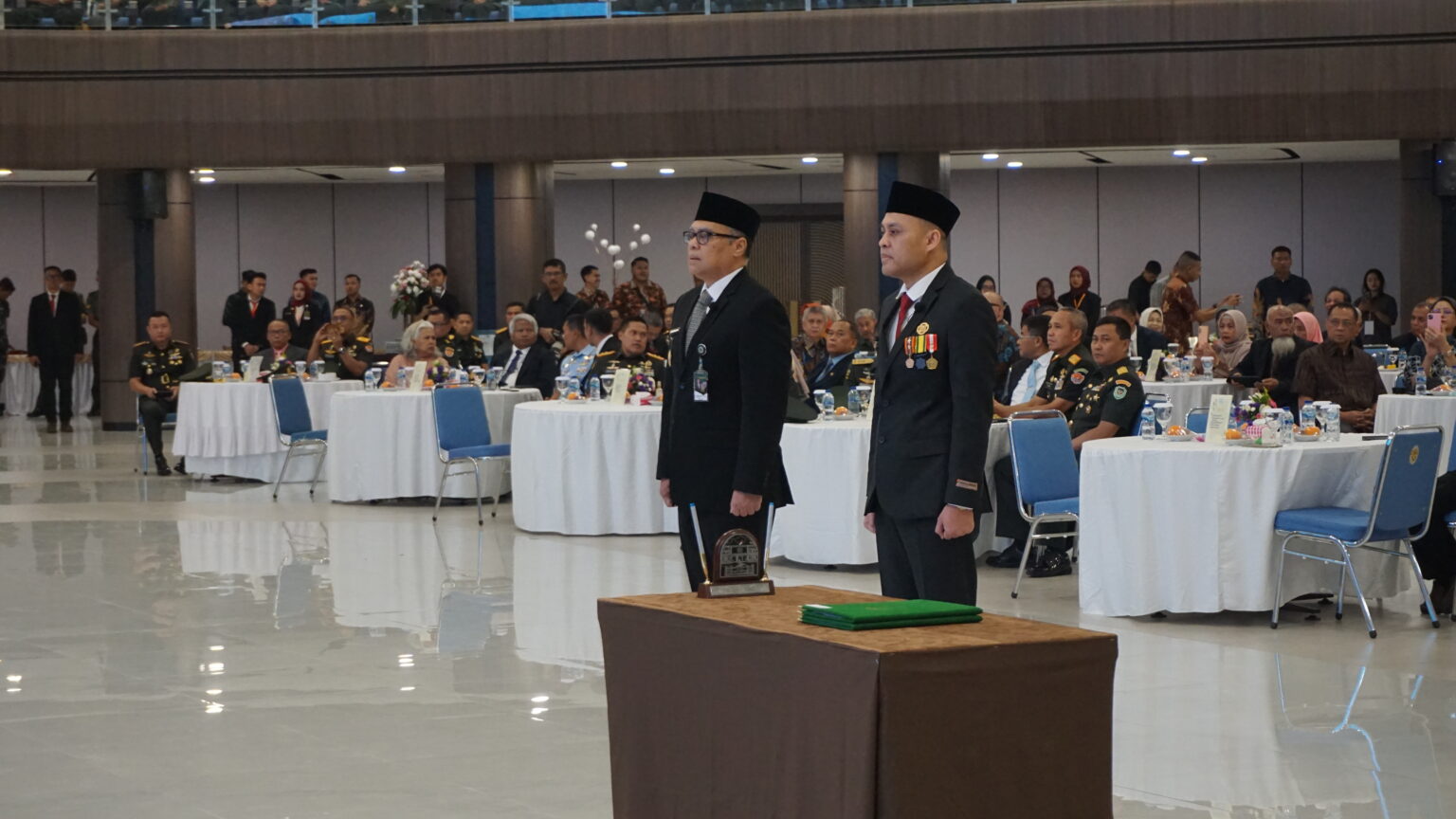 Prof. Dr. Agus Subagyo, S.IP., M.Si. Resmi Pimpin Universitas Jenderal ...