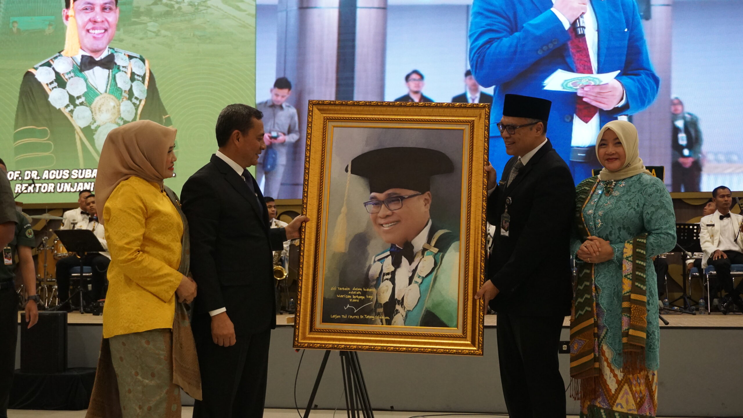 Prof. Dr. Agus Subagyo, S.IP., M.Si. Resmi Pimpin Universitas Jenderal ...