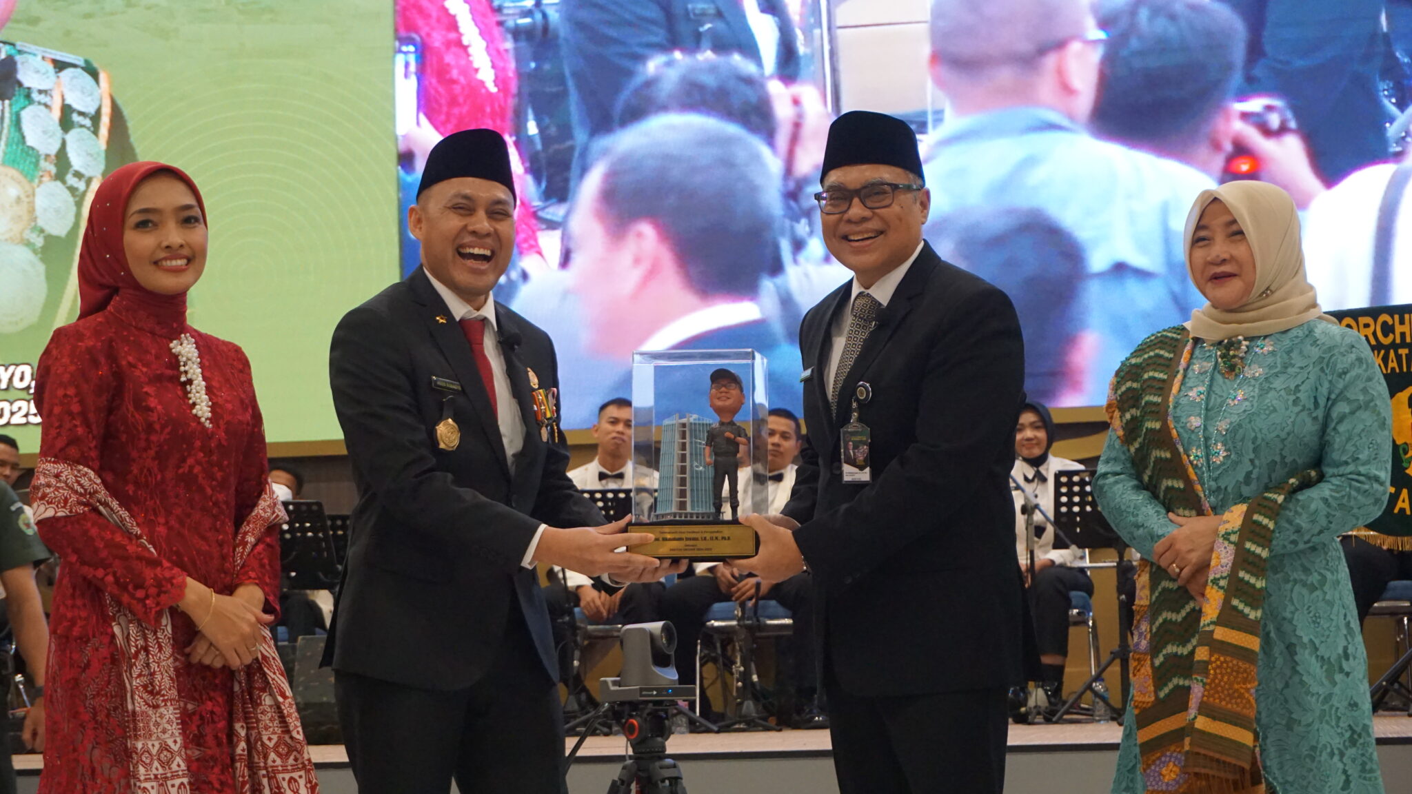 Prof. Dr. Agus Subagyo, S.IP., M.Si. Resmi Pimpin Universitas Jenderal ...